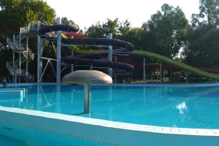 A nagyot akar a fideszes szarka, de nem bírja a farka tipikus esete: a ...